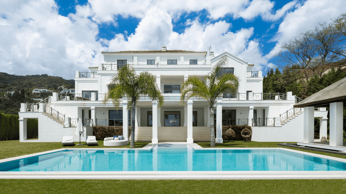 8.350.000€ Indoor Pool Villa El Madroñal⏱️【Available NOW!】